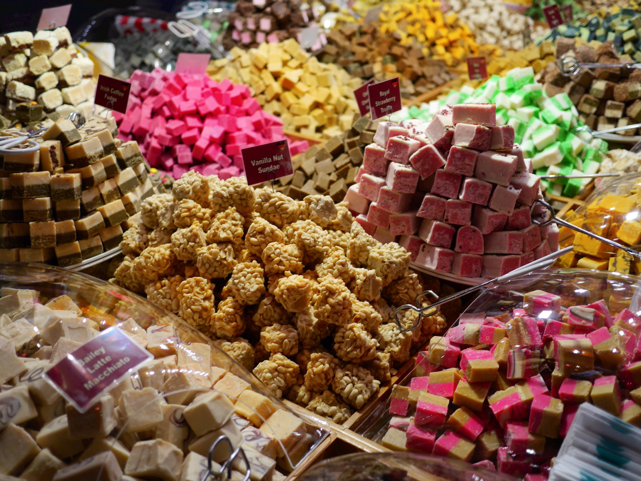 The Difference Between Number of and Amount of – English with a Smile